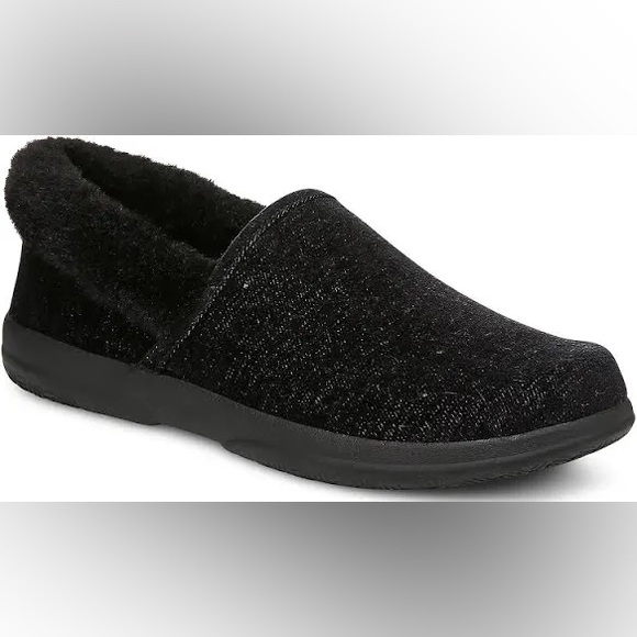 Vionic | Shoes | Nwt Vionic Black Fur Lined Loafers Slipons Comfortable ...